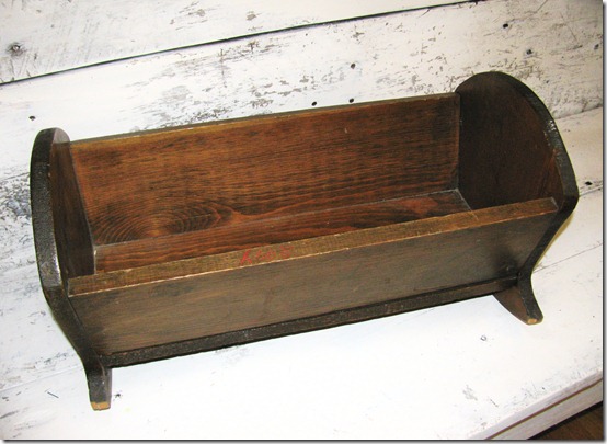 CREATIVE AMBITIONS: Apples and Berries + Doll Cradle = Table Centerpiece
